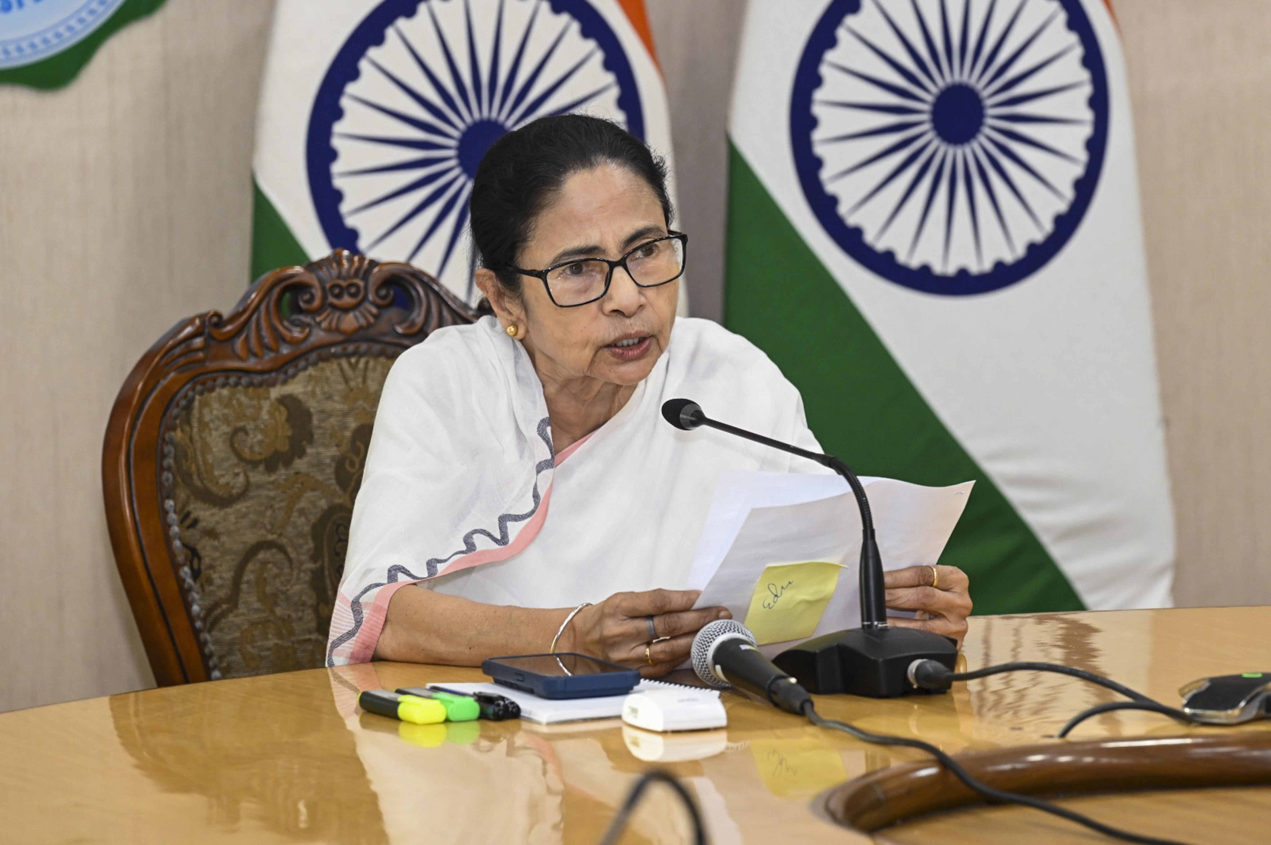 Mamata Slams PM Modi Over Op Sindoor, Dares BJP to Call Early Polls